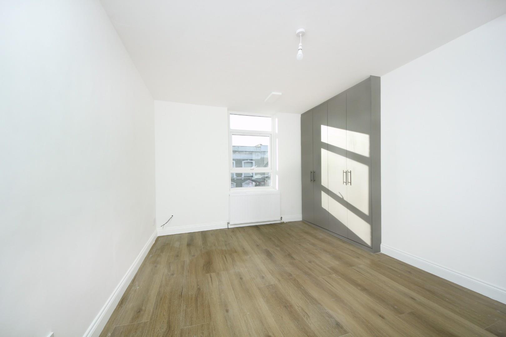 Churchfield Road, W3 - Go View London